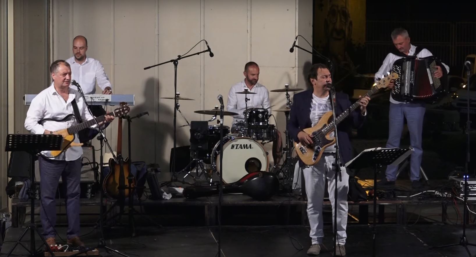 Orkestar "Stari grad" - Koncert u atrijumu Doma kulture - Stari grad